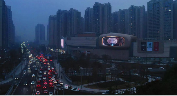 A stunning 1200 square meter dual naked eye 3D screen is unveiled! TBC ...