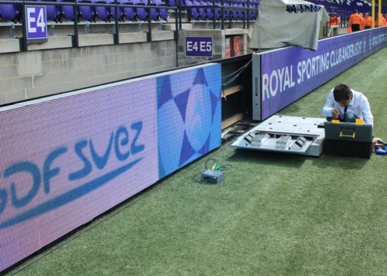 Inside Sport Arena Led Perimeter Scrolling Message Boards p10 Smd 3 In 1