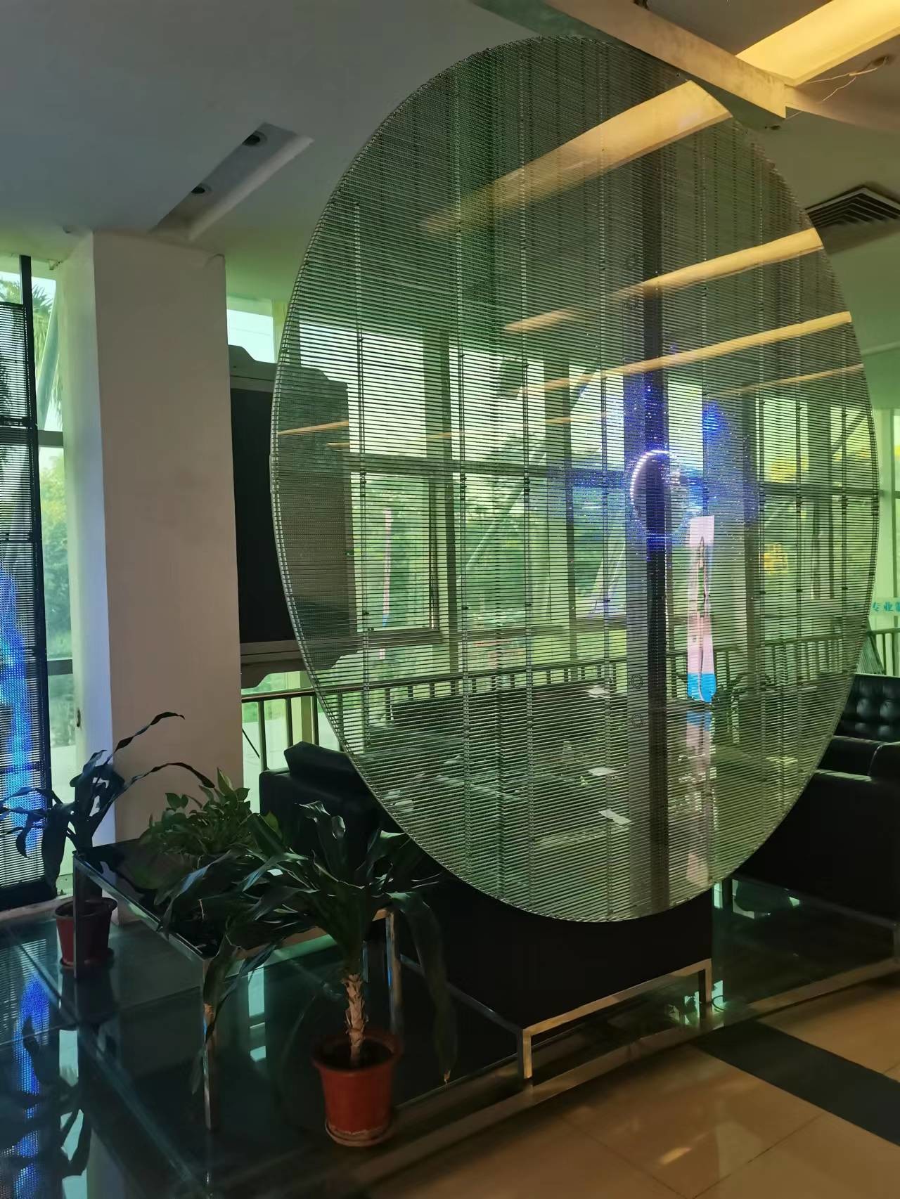 P3.91 - 7.82mm Outdoor Transparent Led Screen High Brightness 3840Hz ...