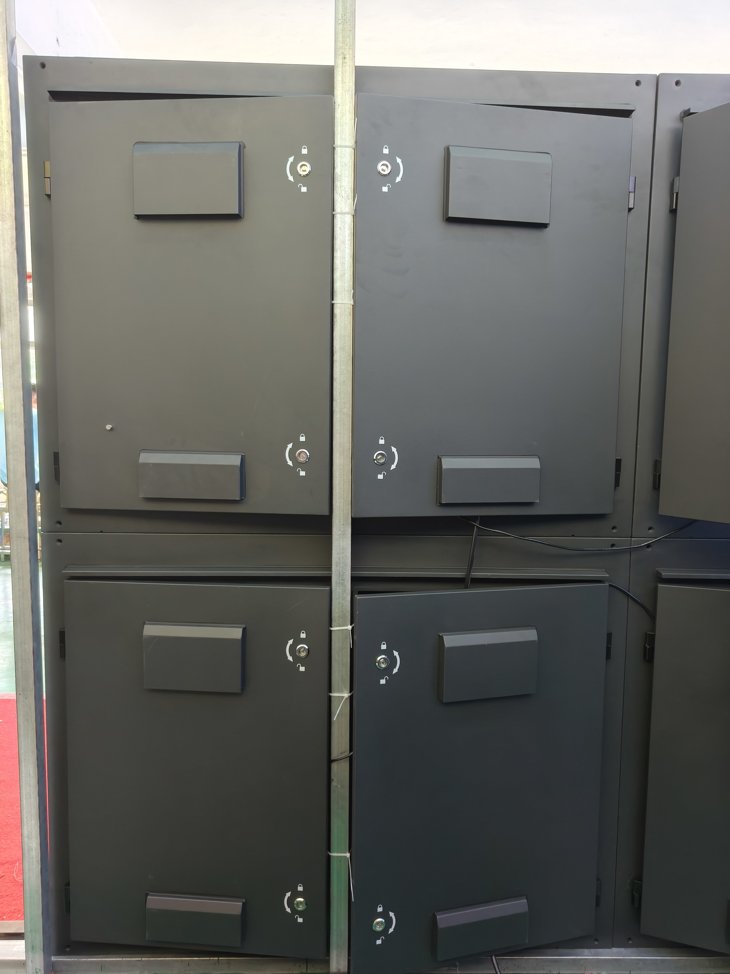 160deg. Horizontal Viewing Angle Outdoor LED Display with 120mm Cabinet ...